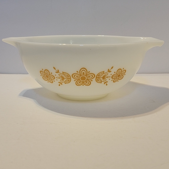 Pyrex | Kitchen | Vintage Pyrex Golden Flower Mixing Bowls 2 2qt 443 ...